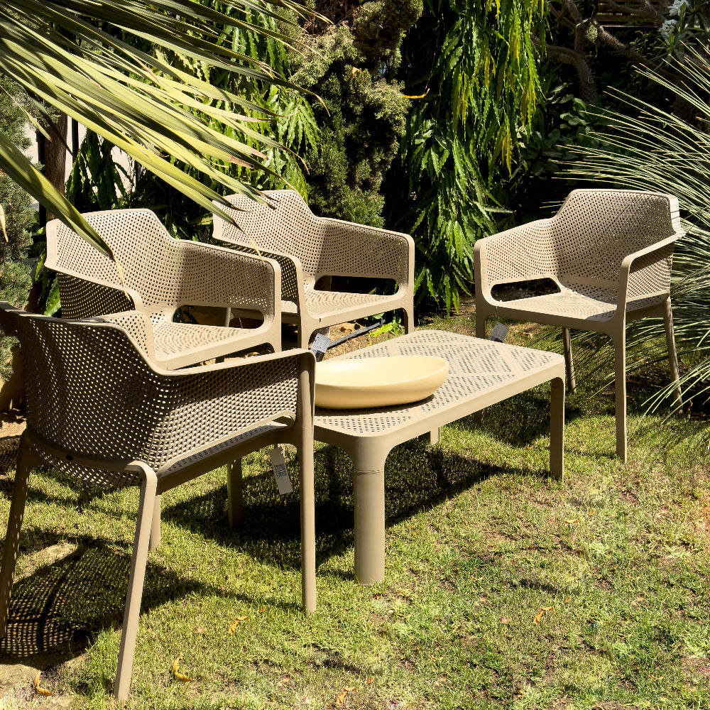 Dot Set 1 (4 Dot Chairs + 1 Dot Coffee Table) – Sereno